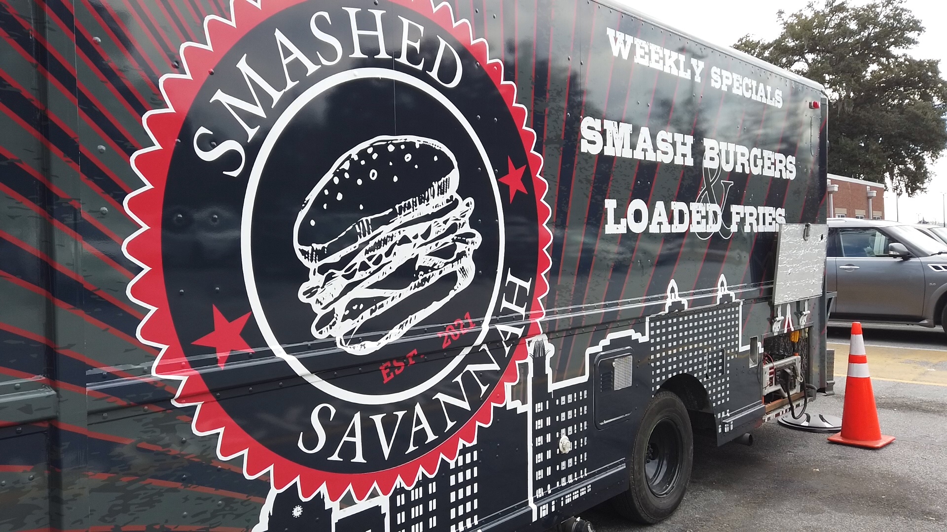 Smashed Savannah Burgers rolls into Hostess City